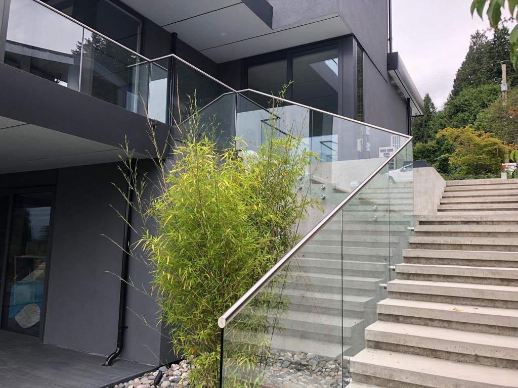 Glass Railing Systems Modern & Durable Glass Railings for Homes and ...